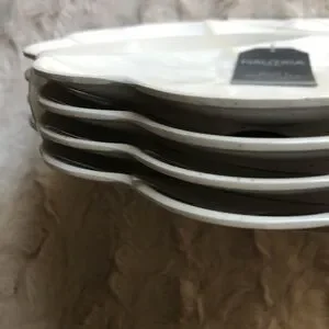 Nautica | Dining | Nautica Scalloped Melamine Dinner Plates Flower ...